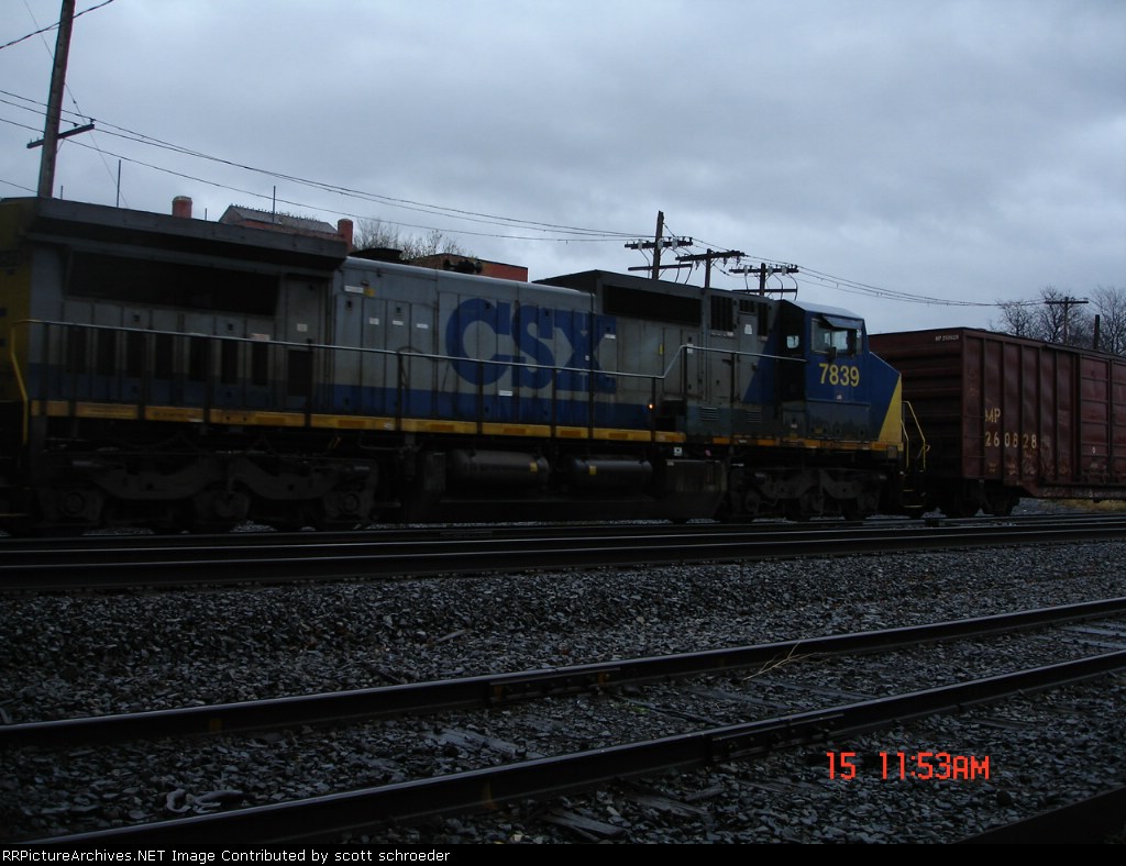 CSX 7839 & MP Boxcar 260828 WB